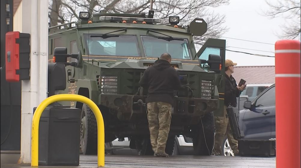 Swat Standoff Takes Place After Man Refuses To Come Out Of Home Wpxi