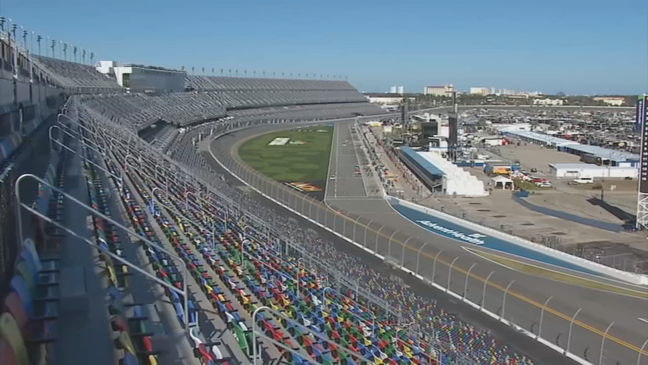 Start your engines! NASCAR kicks off race season with large crowds at ...