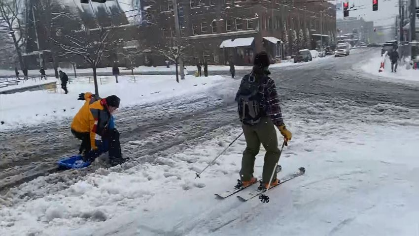 Seattle skied, plowed and shoveled its way through snowstorm – KIRO 7 ...