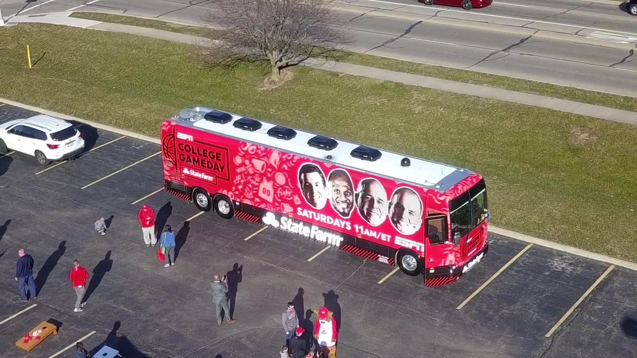 Sky7 of ESPN College GameDay Bus
