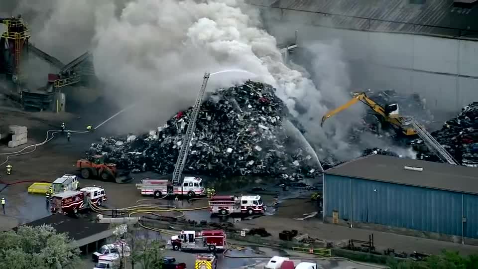 Large fire sparks at Neville Island scrapyard – WPXI