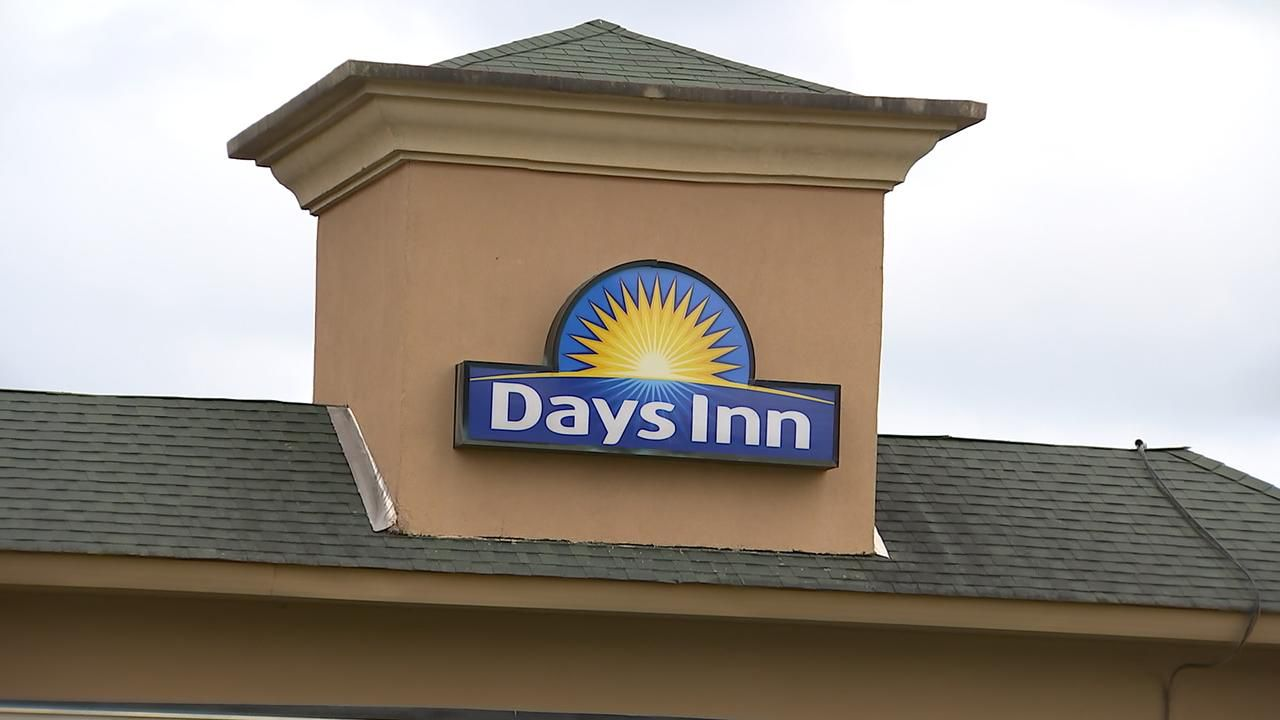 Group helping families living in local Days Inn – WSOC TV