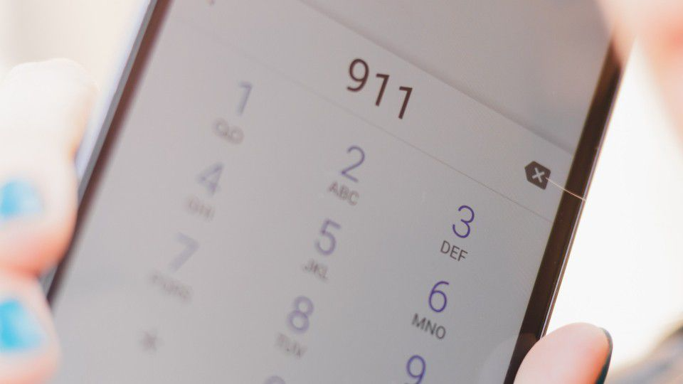 9 Investigates: 911 calls sent to audio recording instead of dispatcher ...