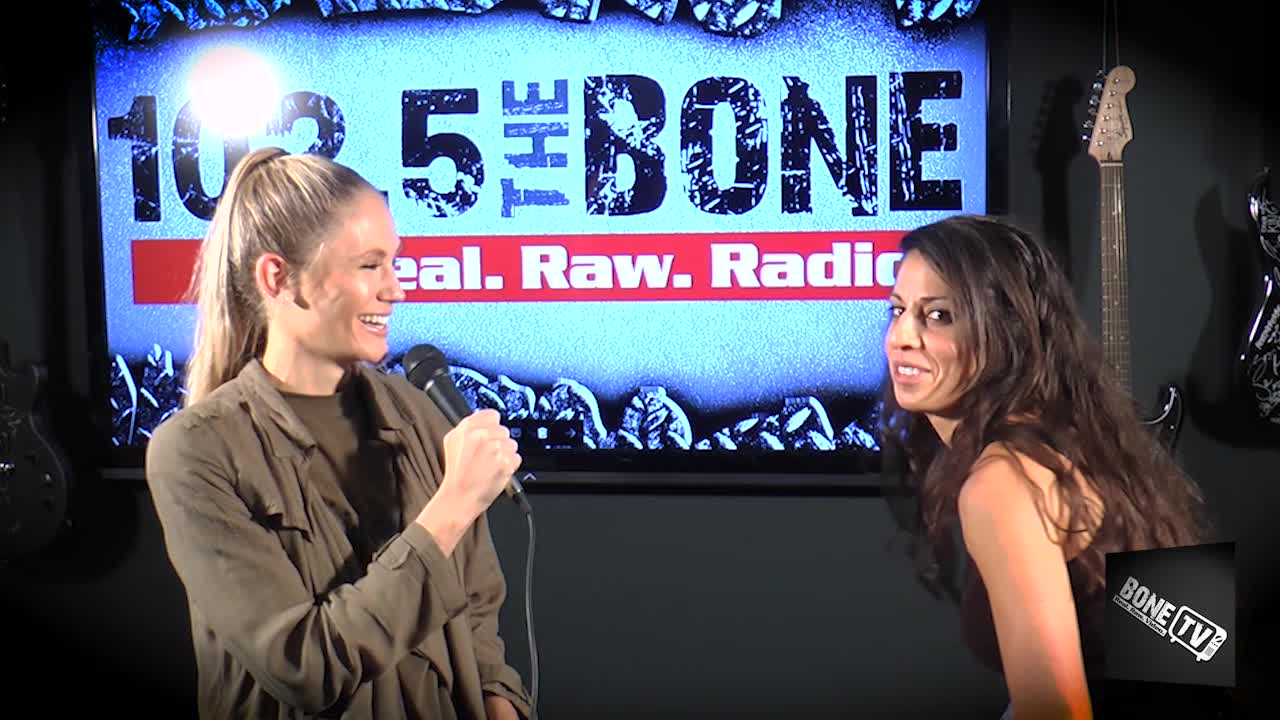 7 Questions with Anna – 102.5 The Bone