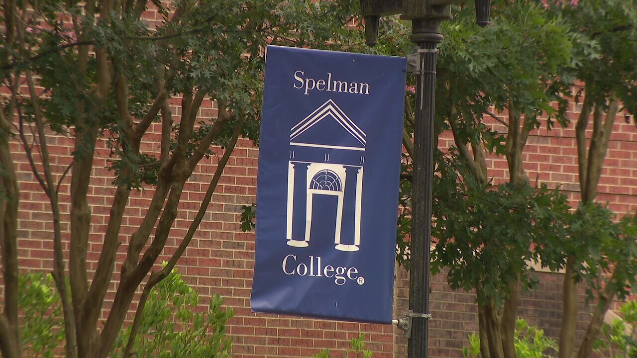 Spelman College Logo Students' Families Concerned Over Lack Of A/C In