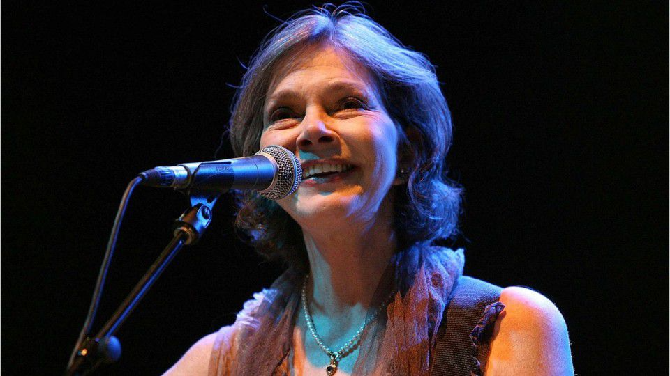 Nanci Griffith, Grammy-winning folk singer-songwriter, dead at 68 – 106 ...