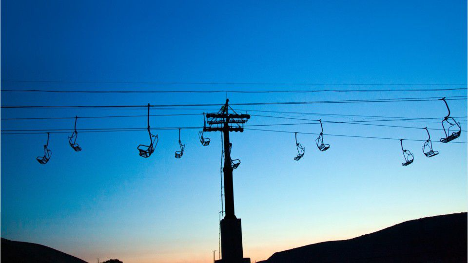 Man dies after falling from Sky Ride at Utah amusement park – 102.5 The ...