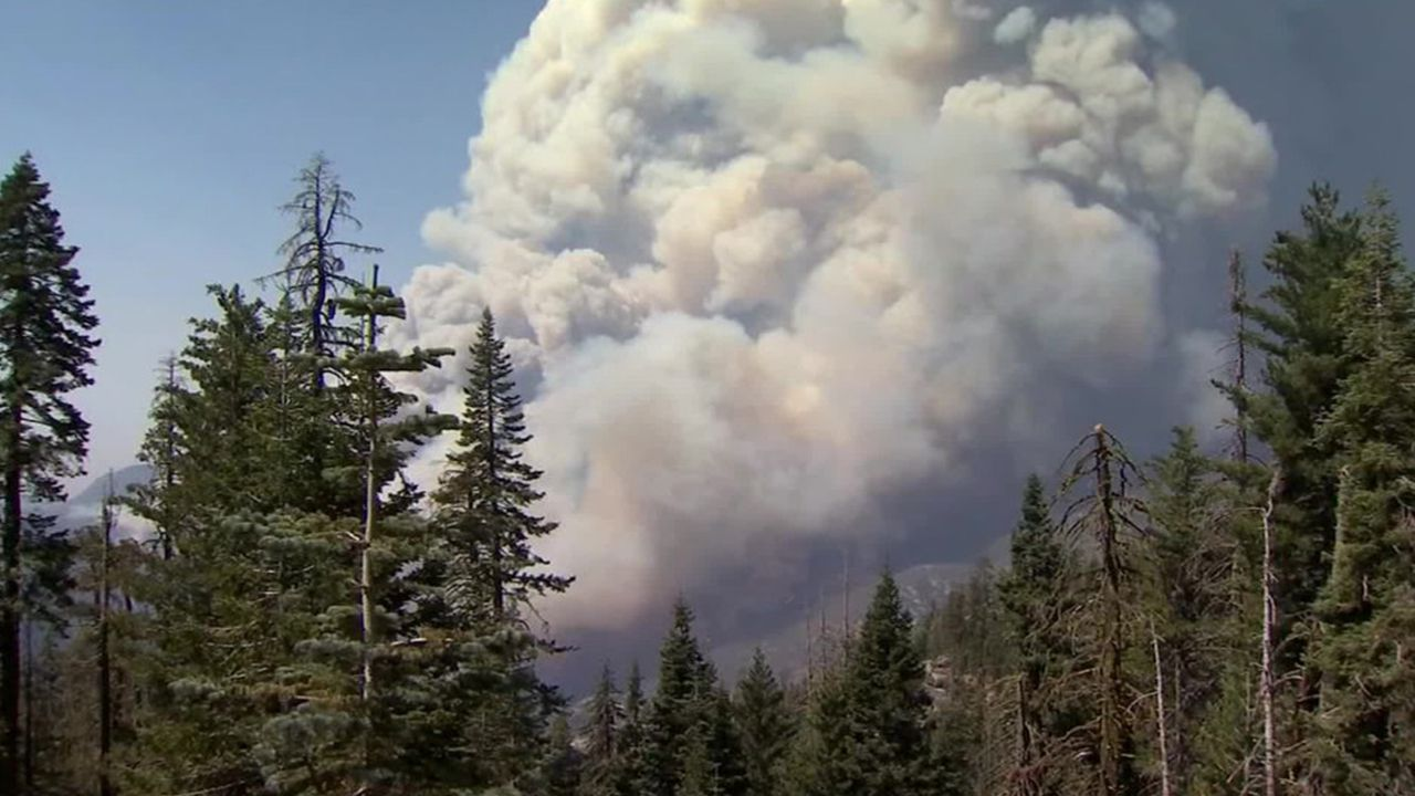 1,000 people trapped by Creek Fire near California’s Mammoth reservoir ...