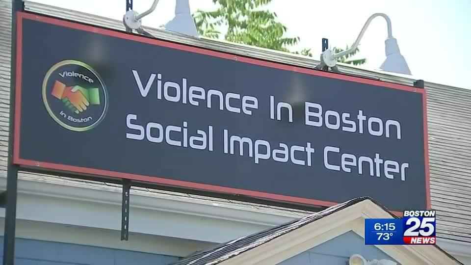 New community resource center opens in Boston – Boston 25 News