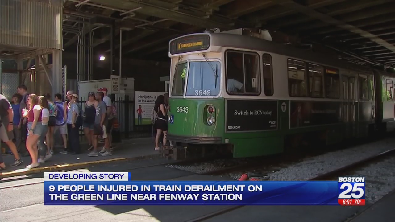 10 injured as Green Line derails between Kenmore and Fenway