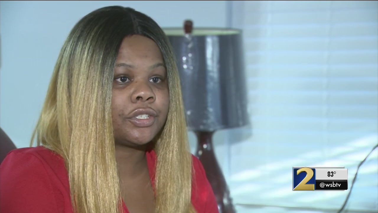 Woman warns of 'fake customer service' scam targeting popular money ...