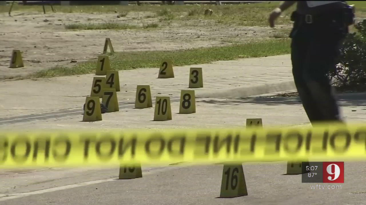 2 people hospitalized after shooting in Sanford, police say