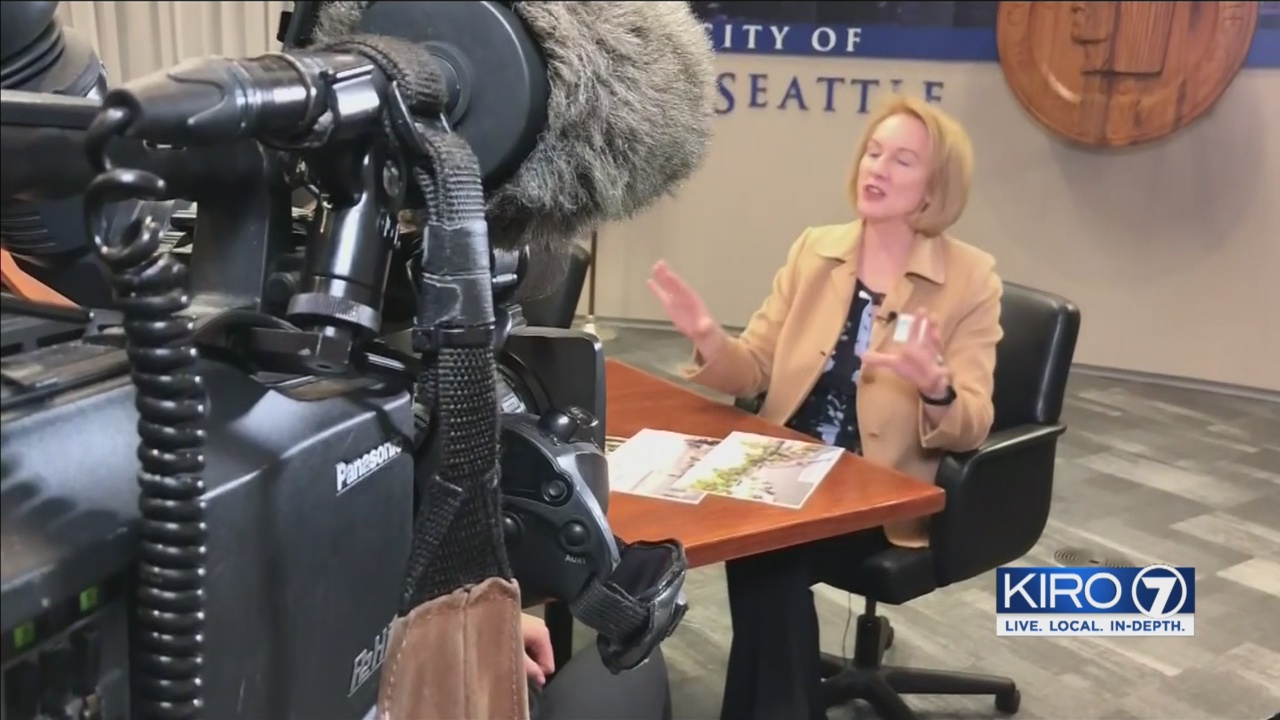 Seattle Mayor Jenny Durkan denies grabbing staffer
