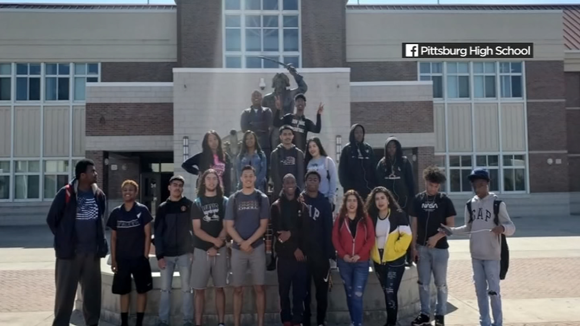 15 sets of twins graduate from Pittsburg High School, California