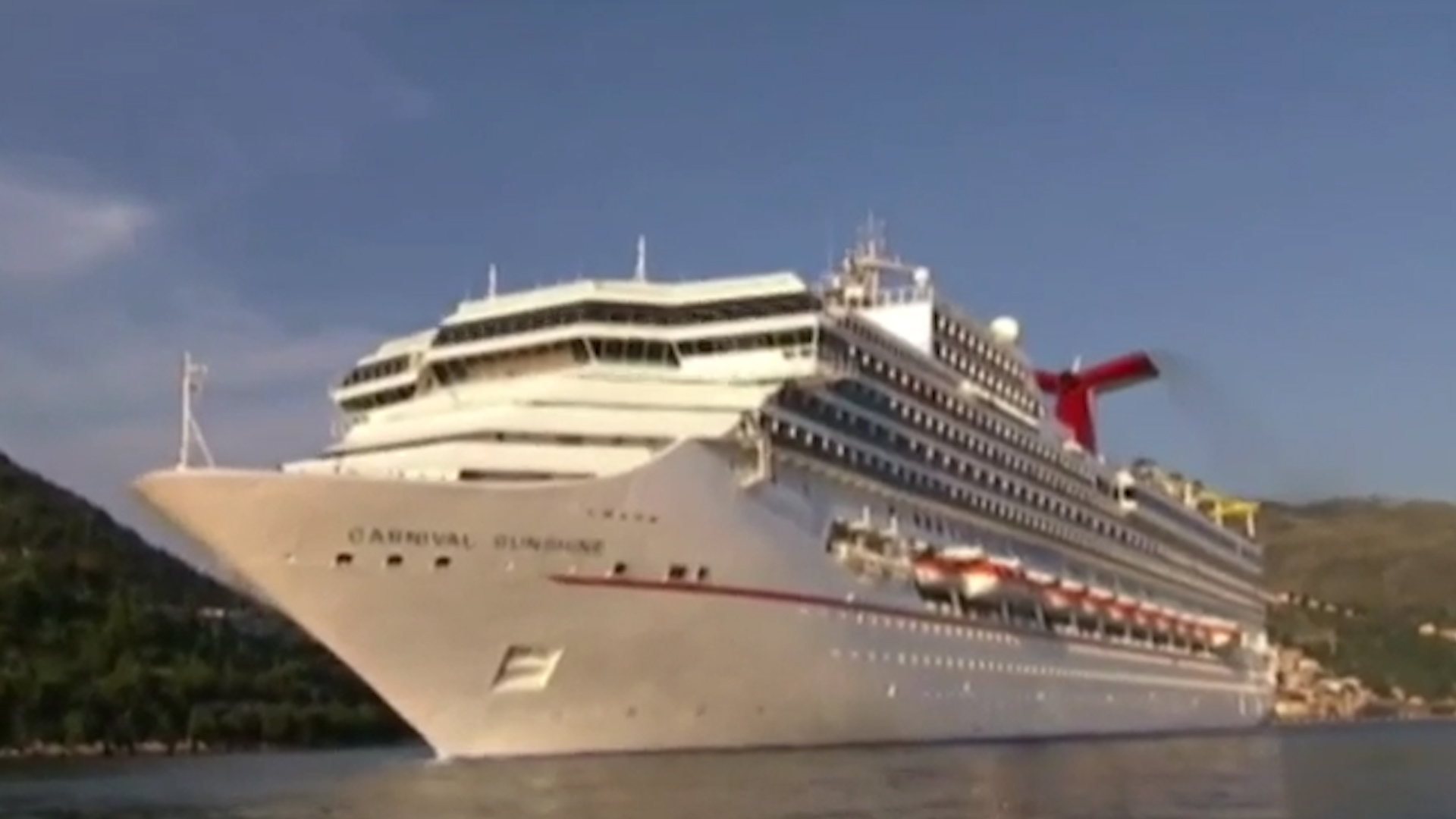 'It felt like a scene from the Titanic': Family relives experience on ...