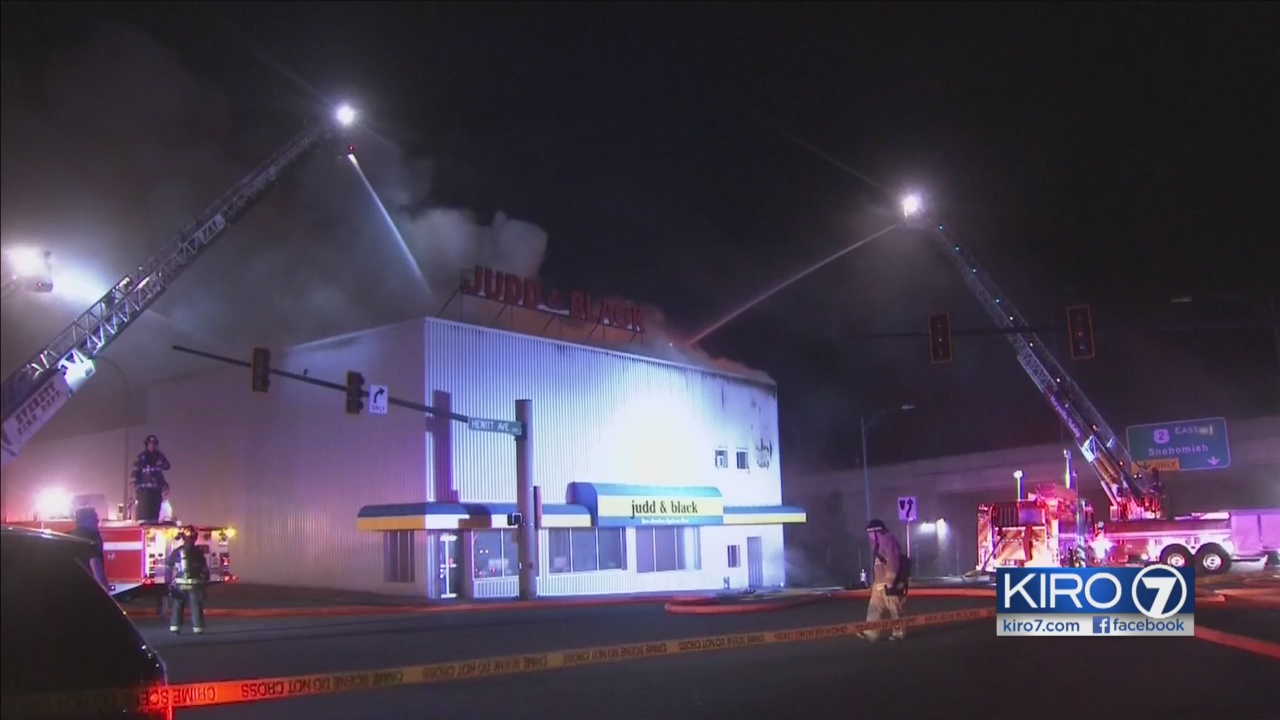 Three-alarm fire destroys Everett landmark