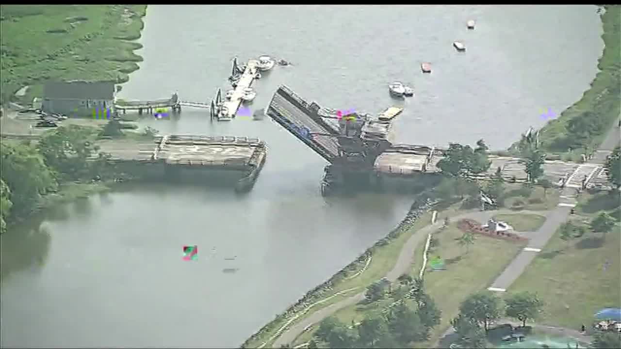 Part of highway shut down due to stuck drawbridge – Boston 25 News