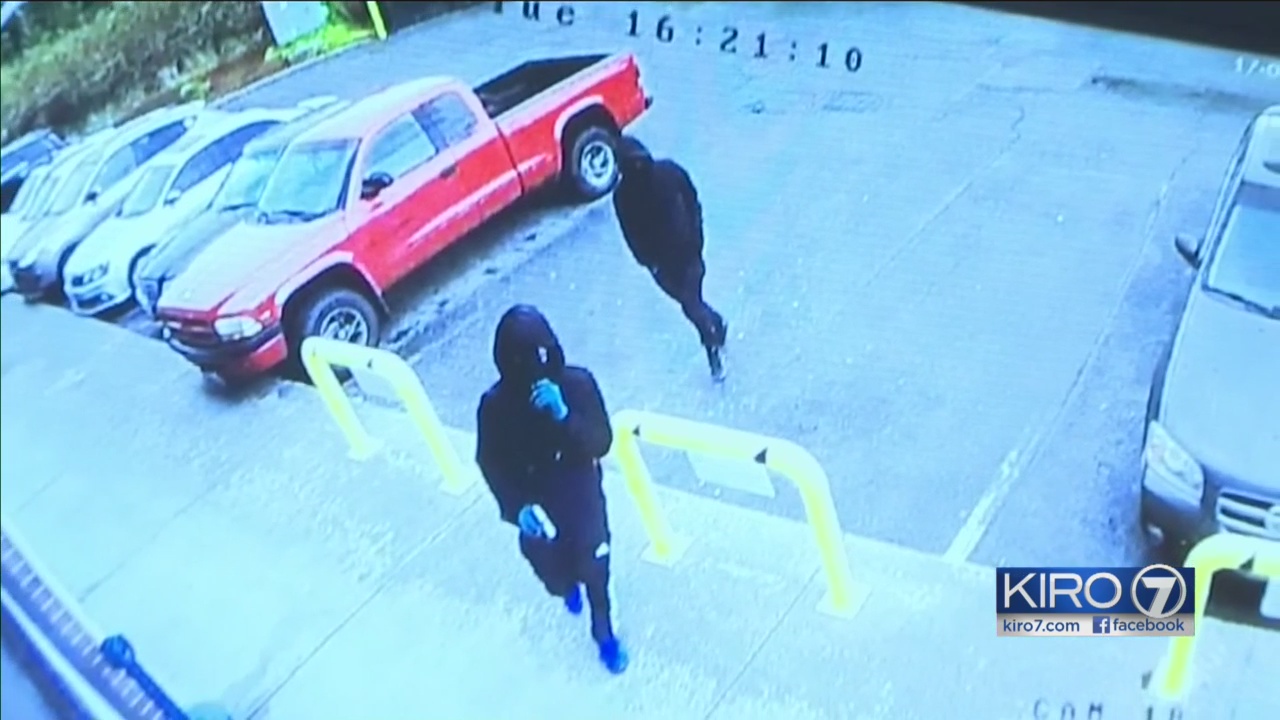 Pot shop nearly robbed at gunpoint, restaurant hit later