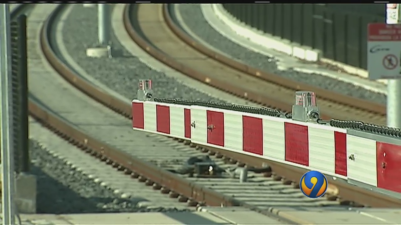 New Blue Line Extension causes confusion at light rail crossings – WSOC TV
