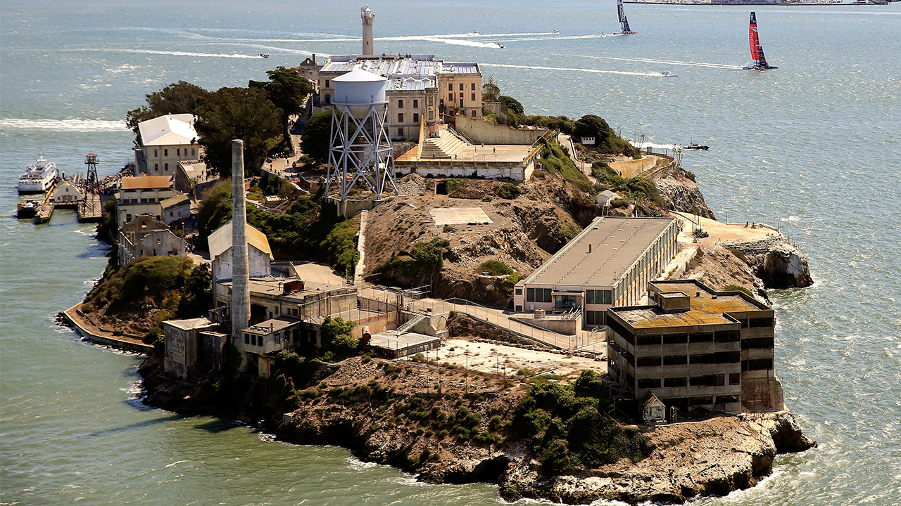 Alcatraz escapee alive? Letter-writer claims to be one of 3 inmates who ...