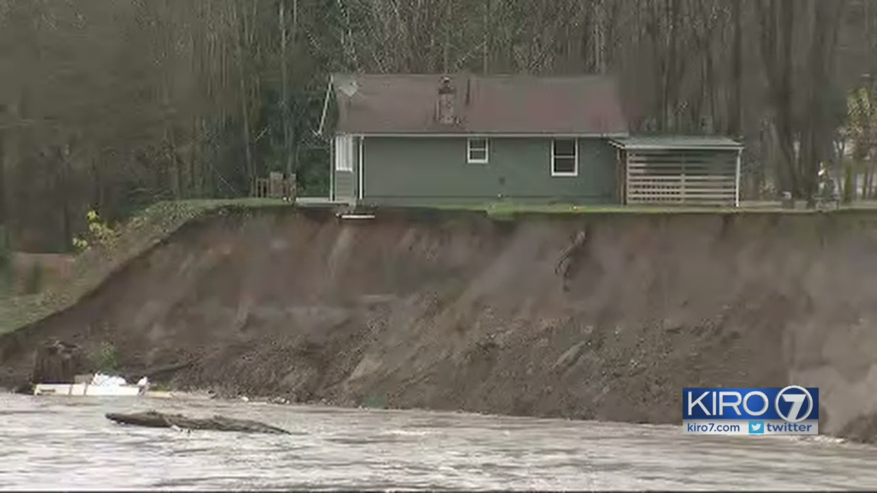 Residents fear for their homes after Skagit River floods