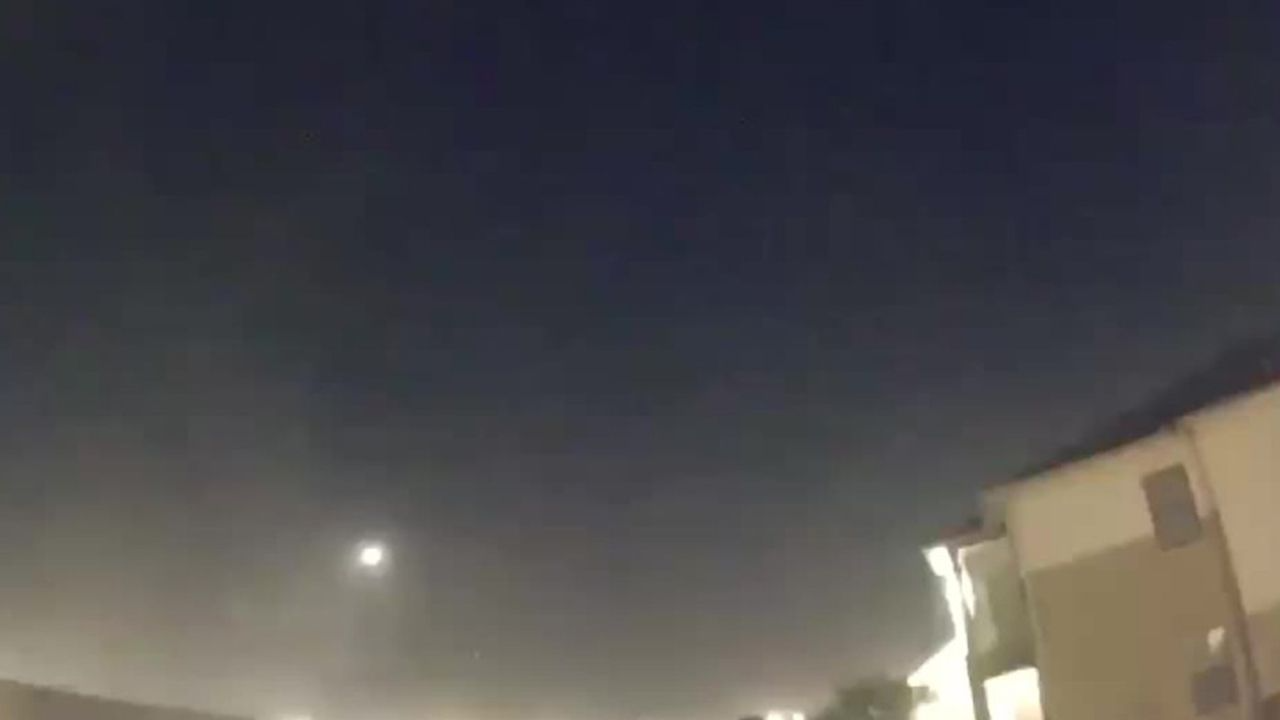 WATCH: Meteor streaks across Texas sky in viral video – WPXI