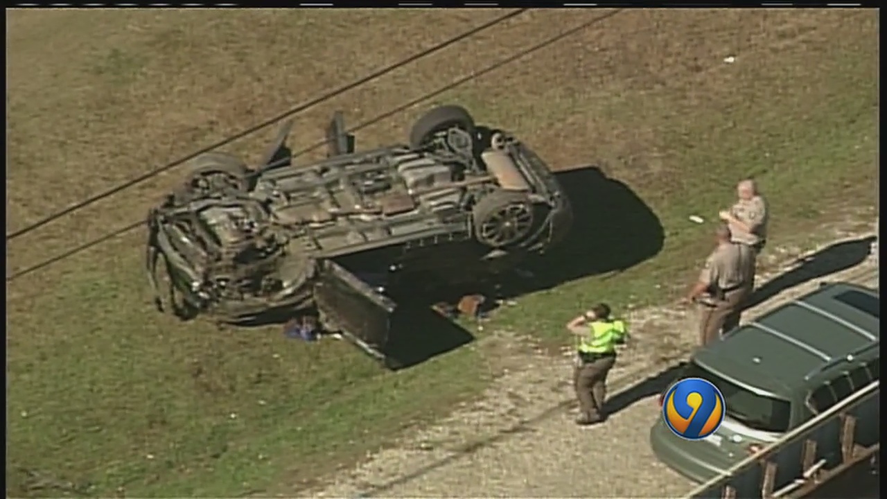 1 dead in single-car crash in Cabarrus County, officials say