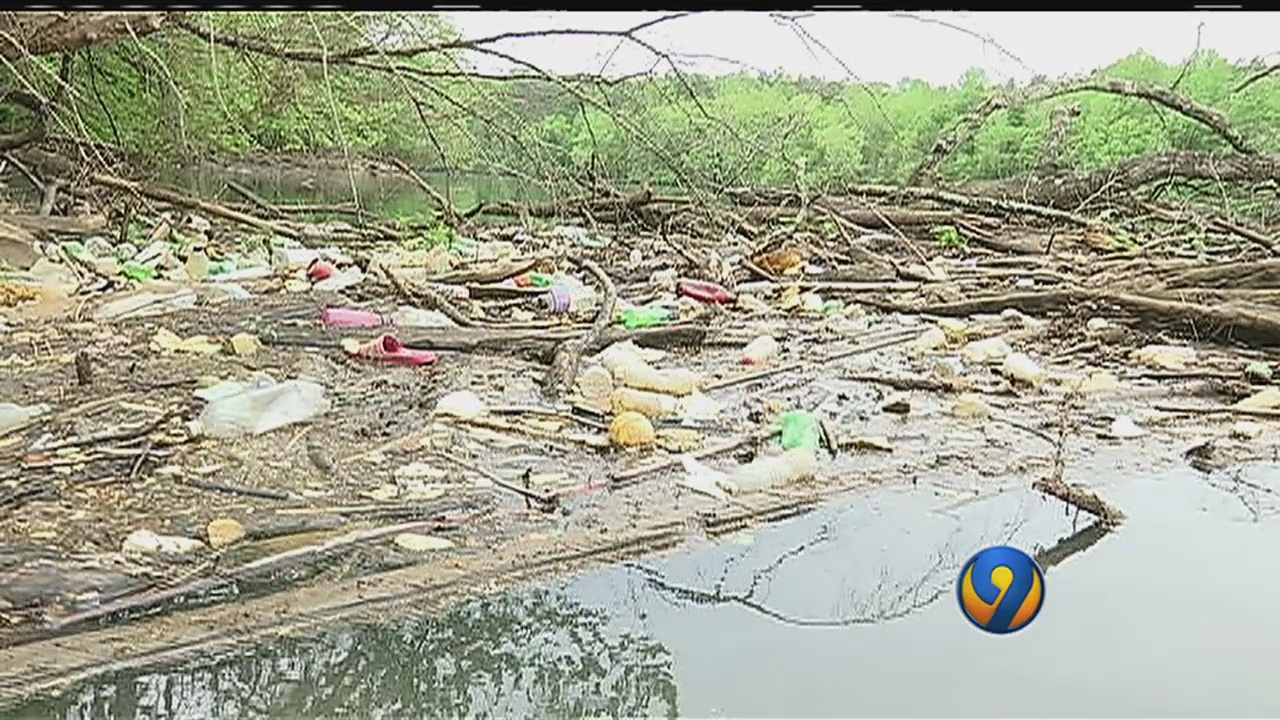9 investigates tons of trash piling up on the Catawba River – WSOC TV