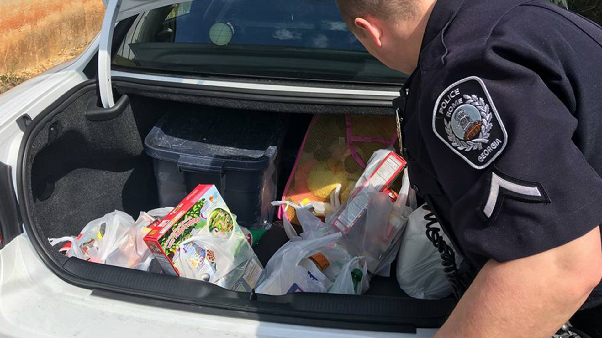 Police officers buy groceries for teen caught shoplifting – Boston 25 News