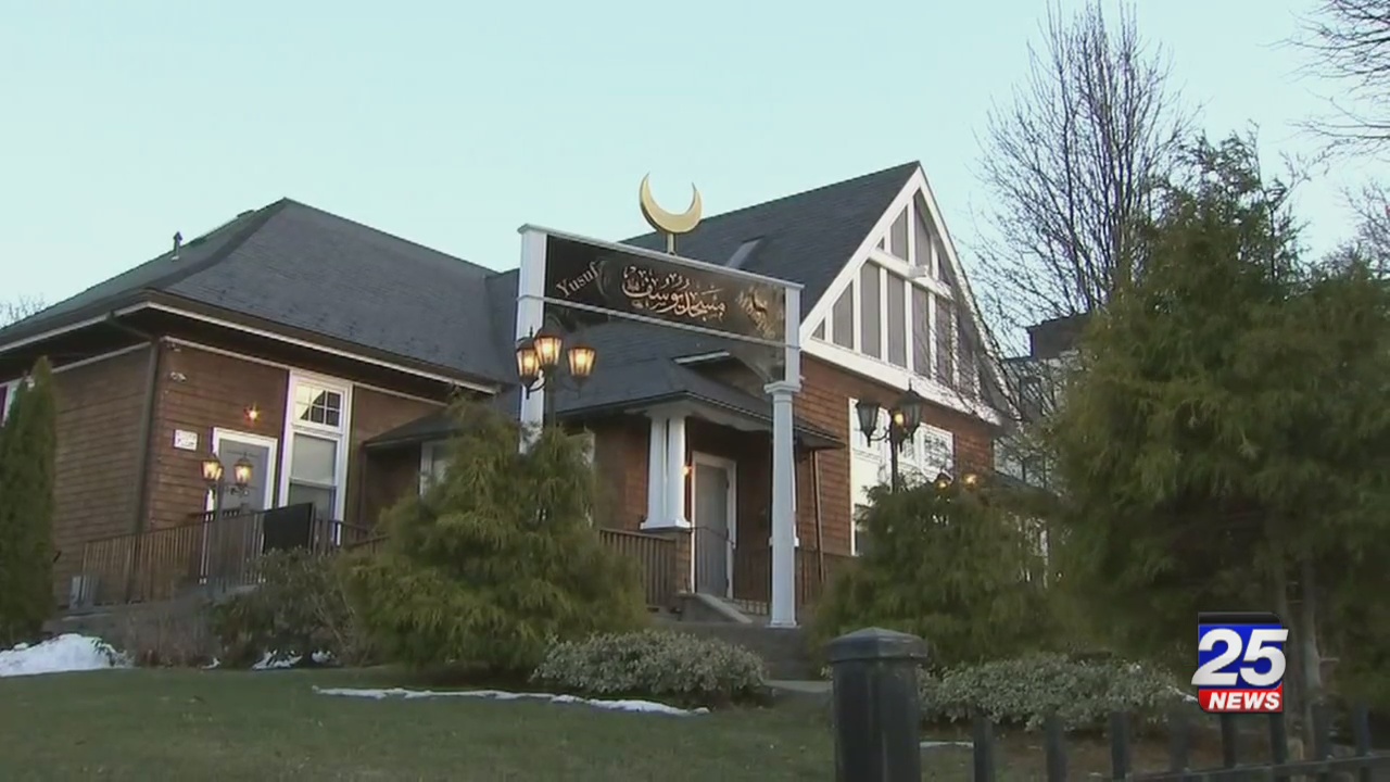 Open Mosque Day shows visitors 'we're all humans' – Boston 25 News