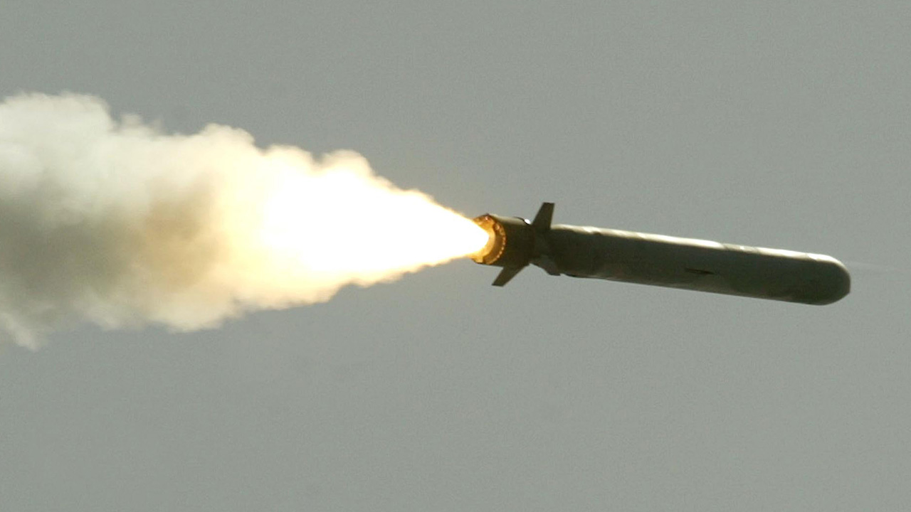 What is a Tomahawk cruise missile and what does it do? – KIRO 7 News ...