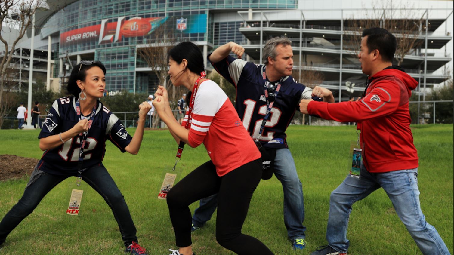 Falcons fans dance during rally at Atlanta airport – WPXI