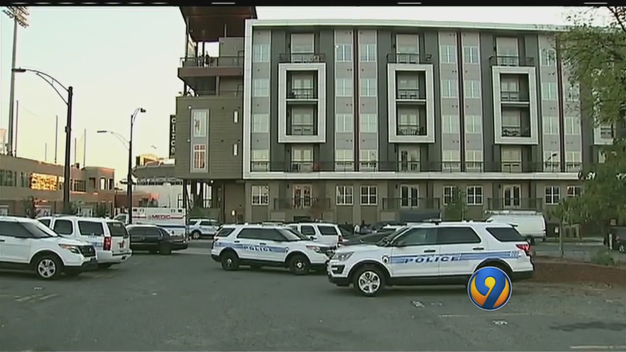 3 in custody after SWAT standoff uptown – WSOC TV