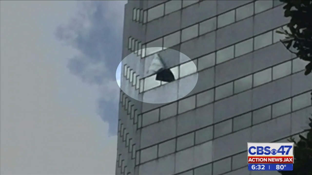 Piece of metal falls off EverBank building in downtown Jacksonville; no ...