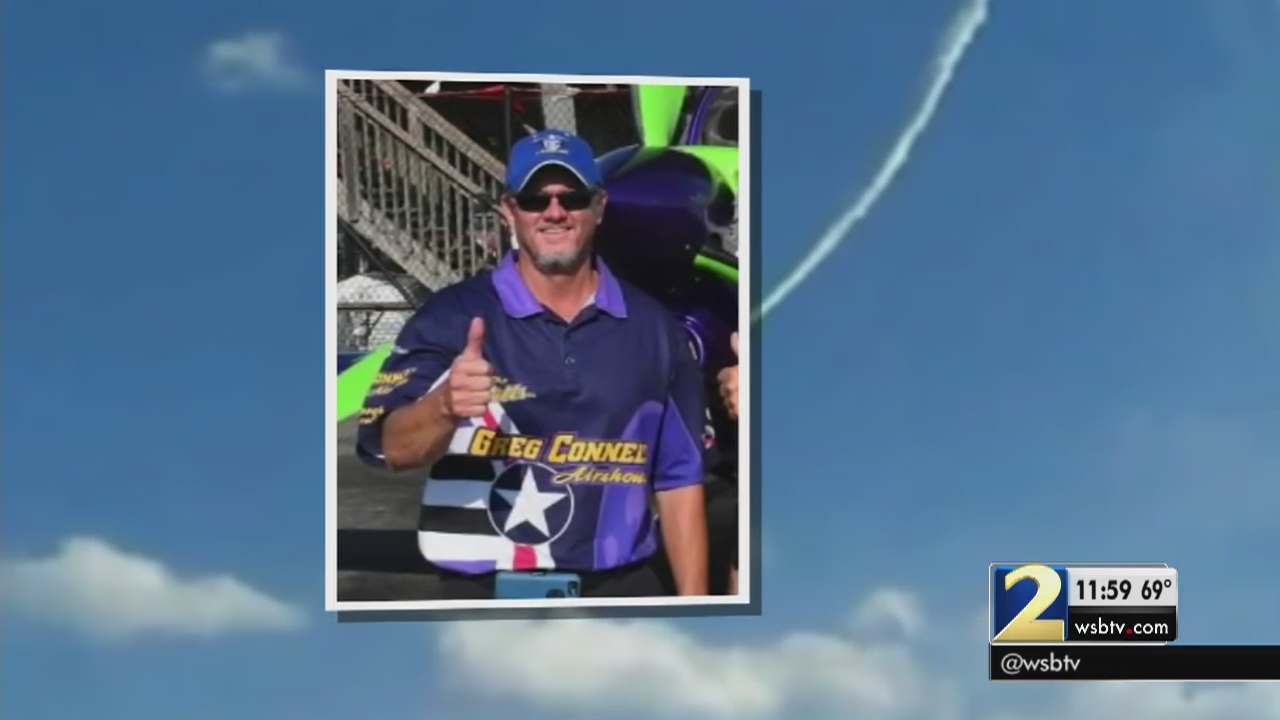 Community remembers pilot Greg Connell killed during air show