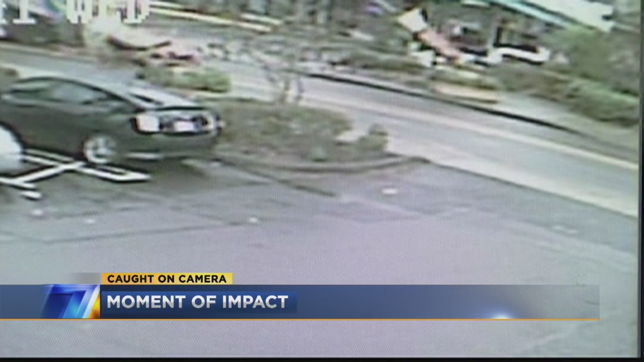 Truck crashes into ‘Downtown Burien' sign